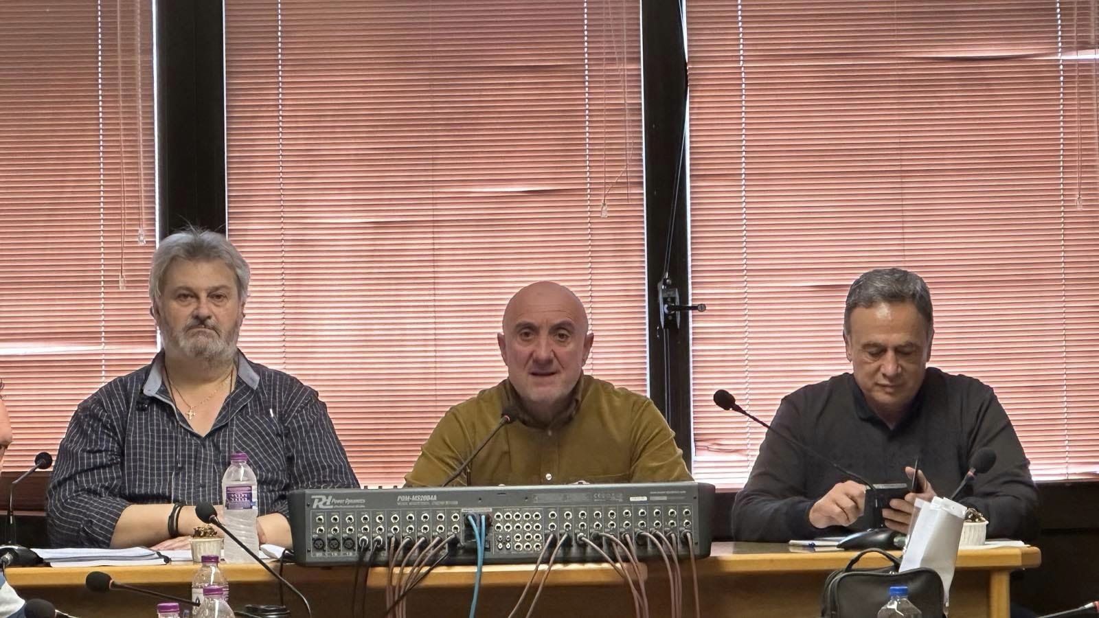 Στη συνεδρίαση του Δ.Σ. του Σωματείου «Σπάρτακος» παραβρέθηκε ο ...